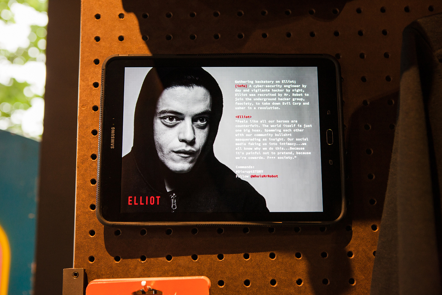 À New York, un concept store pour les fans de Mr. Robot ! | Spotern